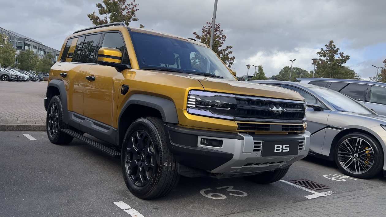 New Denza B5 confirmed for the UK: Land Rover Defender rival part of 3-pronged attack on ...